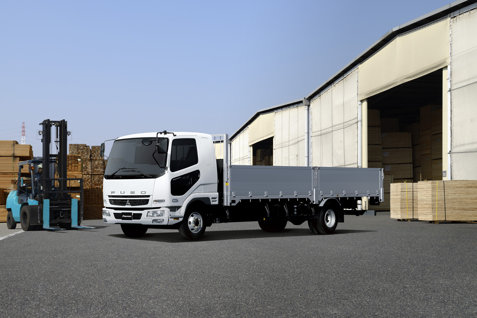 FUSO FK/FM - Medium Duty Truck | Al Habtoor Motors
